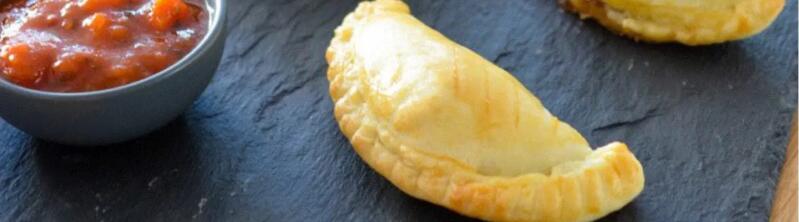 Chaussons au fromage et confit d'oignon - Recette au fromage