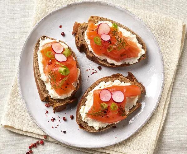 Des tartines au fromage frais... à croquer ! : Qui veut du fromage