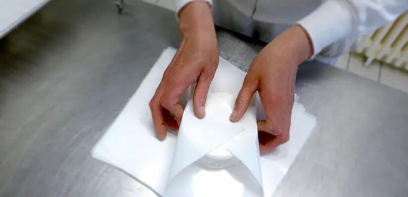 Camembert : comment bien l’emballer