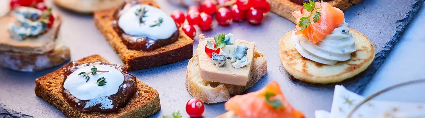 Toasts de Noël au fromage bleu - Recette au fromage